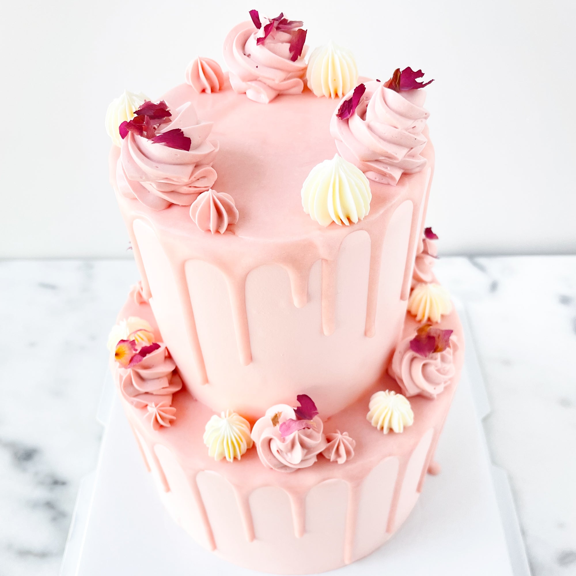 2-Tiers Lychee Rose Cake with 9pcs Macaron (Customised Pre order 3 day ... 2-Tiers Lychee Rose Cake with 9pcs Macaron (Customised Pre order 3 day ...
